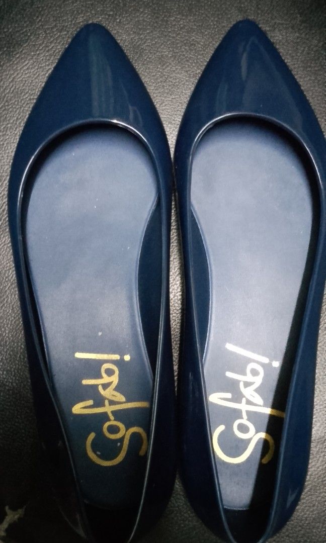 So fab flat sandals, Women's Fashion, Footwear, Flats & Sandals on ...