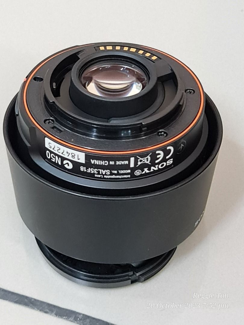Sony DT 35mm f/1.8 SAM Lens, Photography, Lens & Kits on Carousell