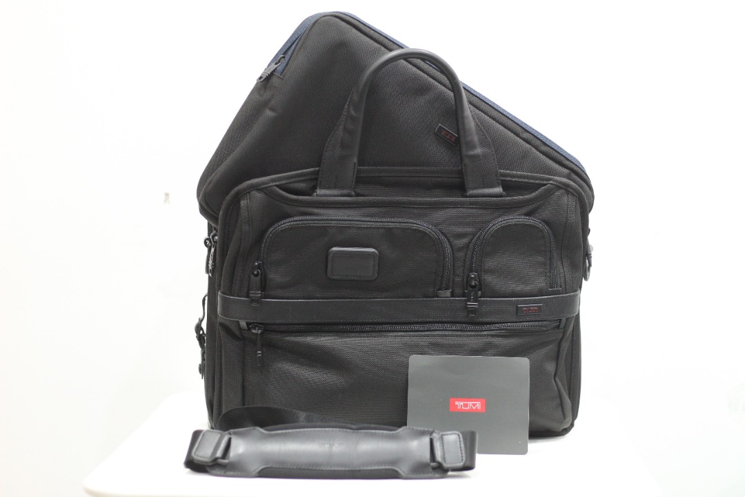 Tumi 26141D2U - Alpha 2 Expandable Organizer Laptop Brief / 17" laptop ...