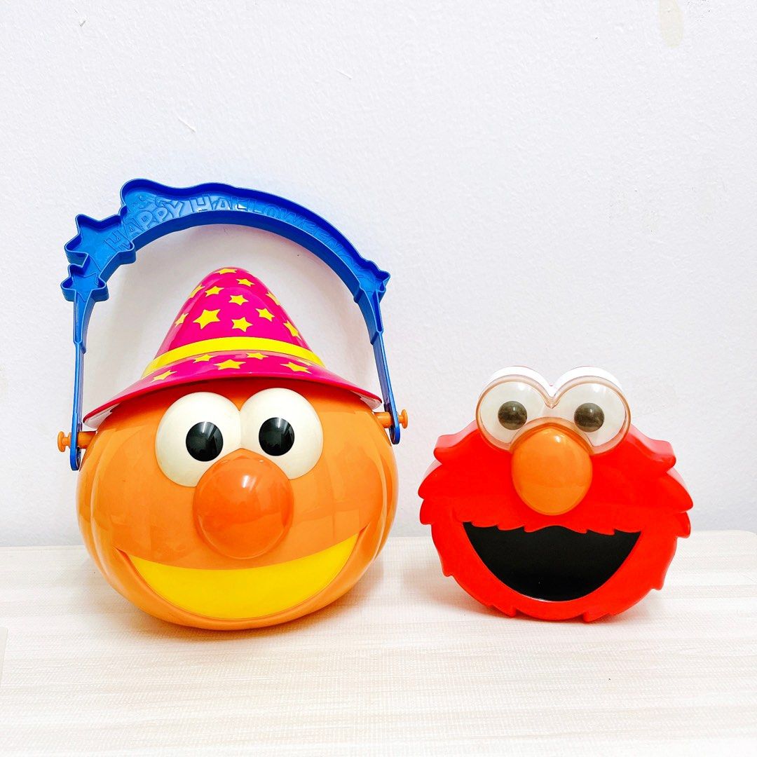 USJ Sesame Street Elmo Halloween Popcorn Bucket & Elmo Lunch Box ...
