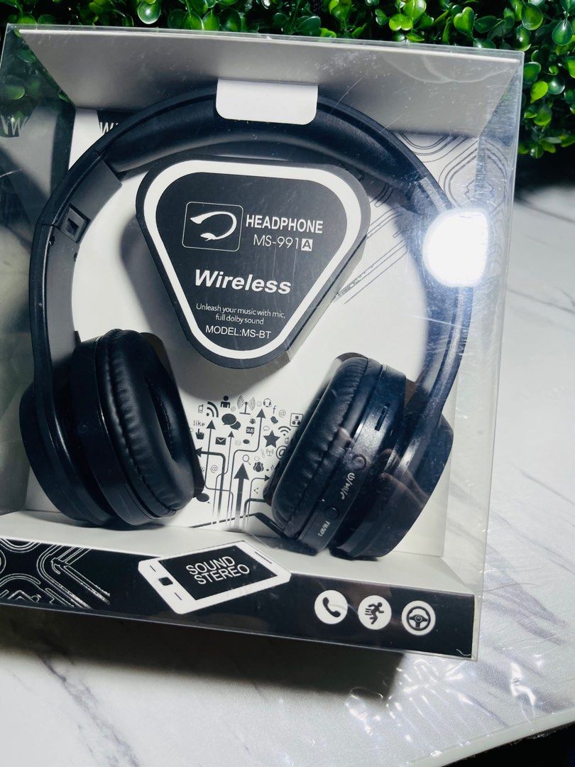 JBL Wireless headphones , Audio, Headphones & Headsets on Carousell