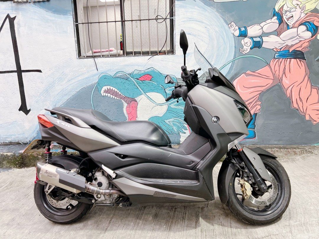 YAMAHA Xmax 300, 機車, 重機在旋轉拍賣