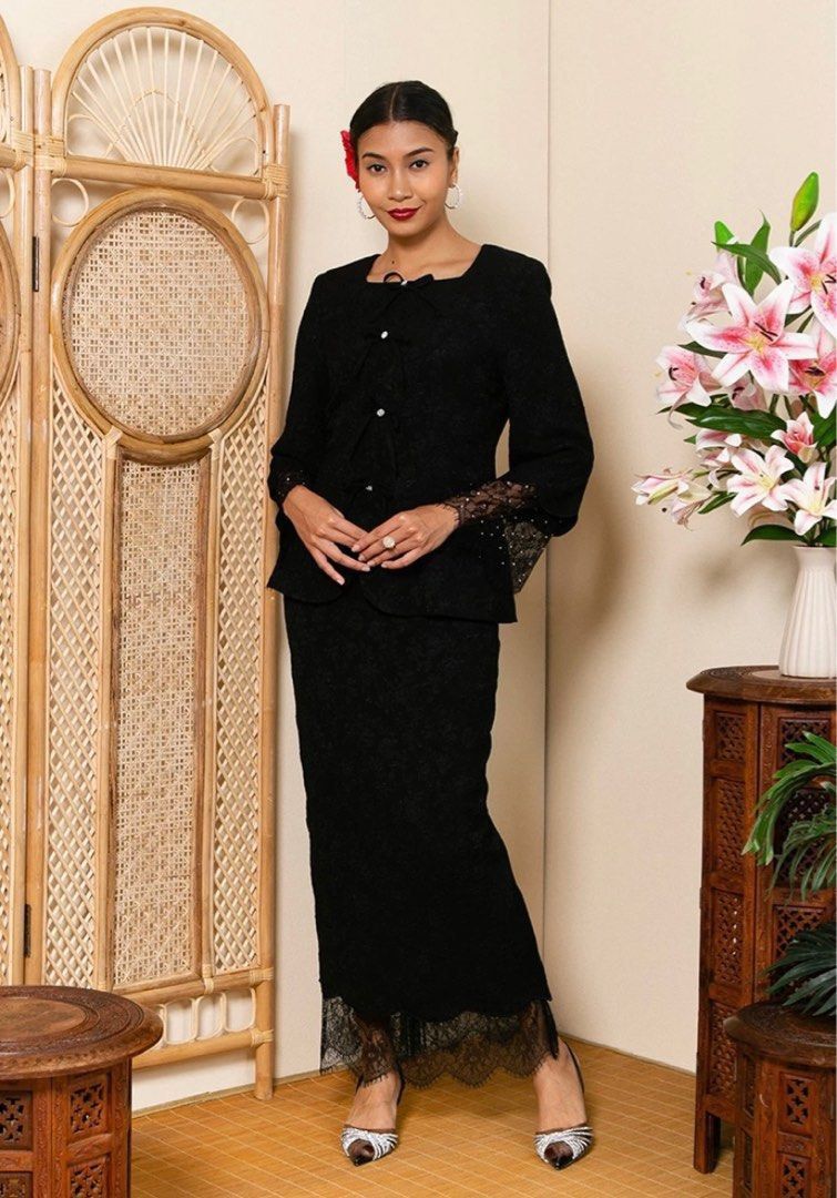 Zalia Textured Modern Kebaya Black, Women's Fashion, Muslimah Fashion ...