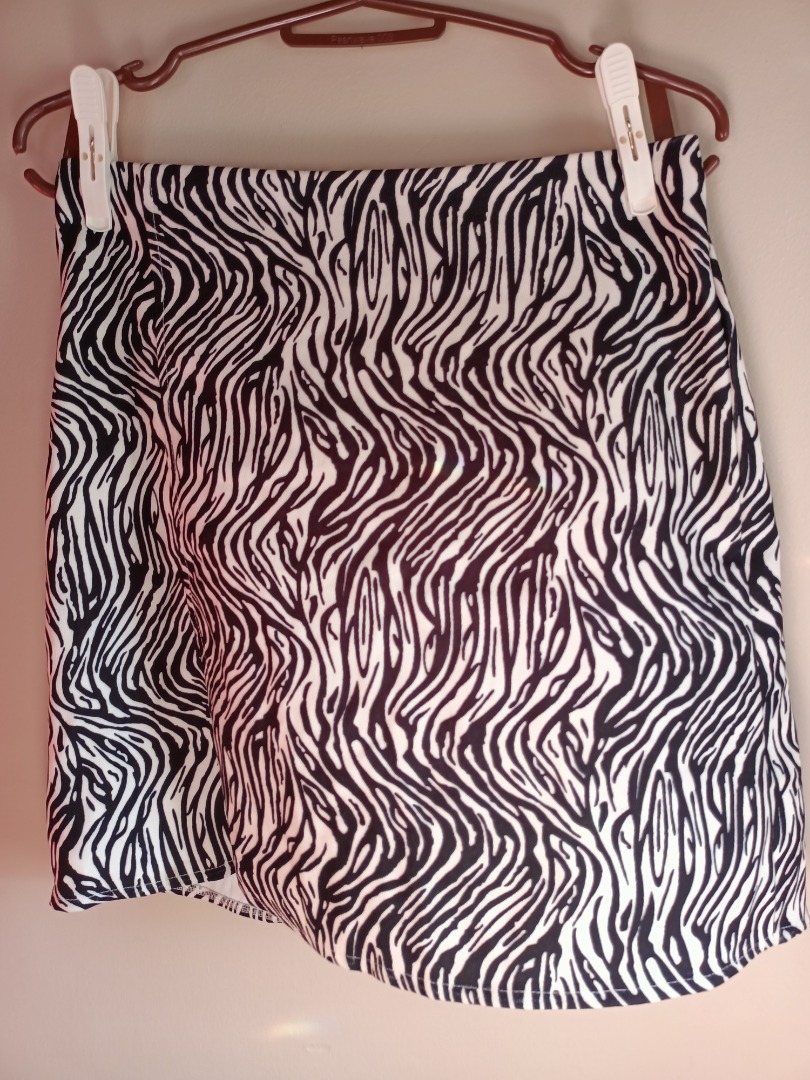 Zebra-print Skorts, Women's Fashion, Bottoms, Skirts on Carousell
