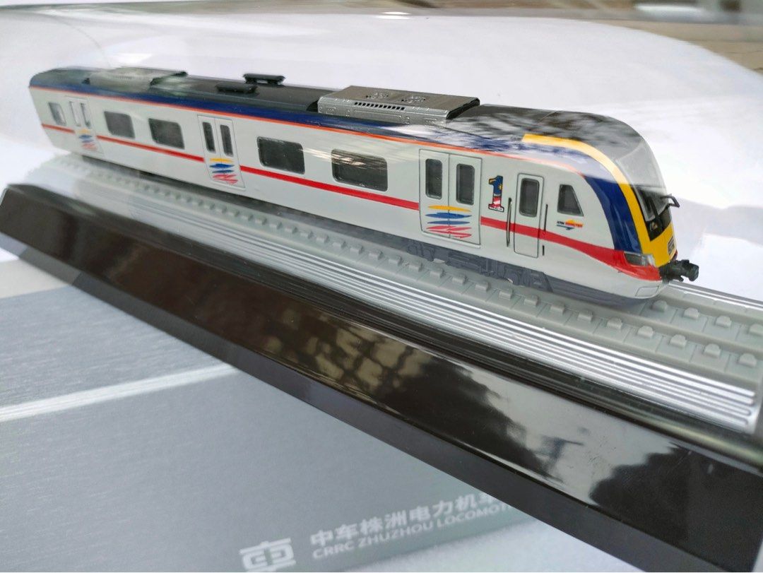 1:87 KTM Komuter Class 92 SCS Train Model, Hobbies & Toys, Toys & Games ...
