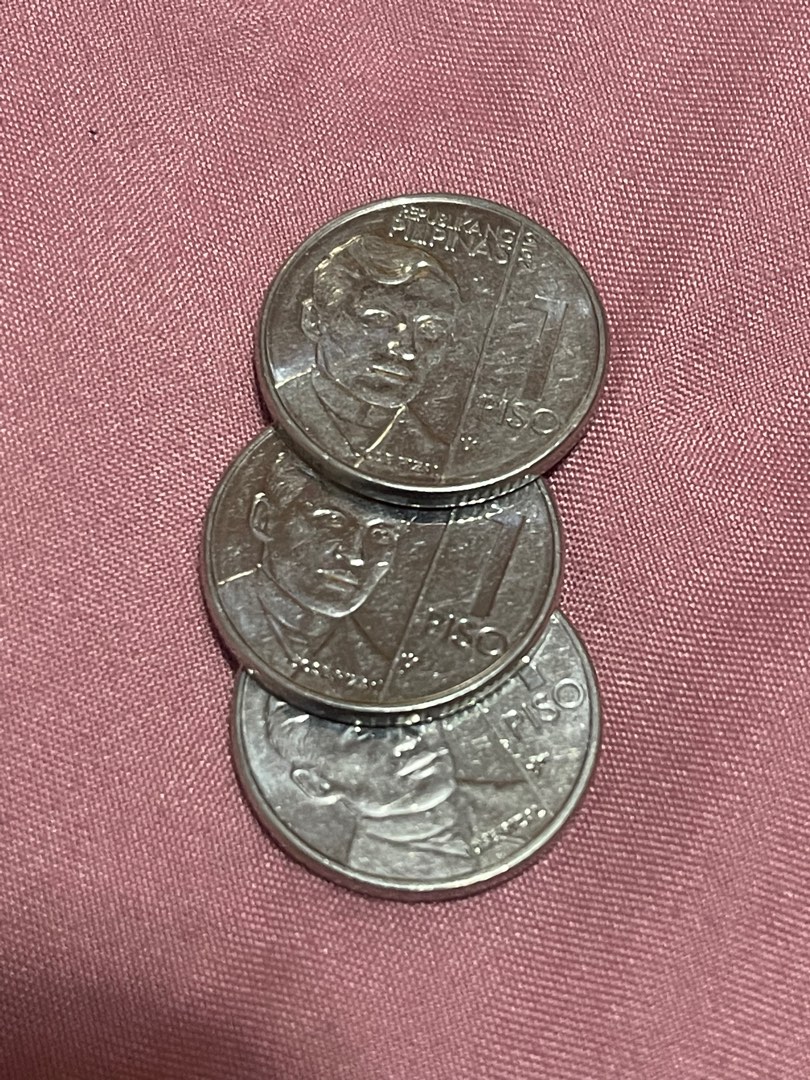 2019 one peso error coin high mint mark, Hobbies & Toys, Memorabilia ...