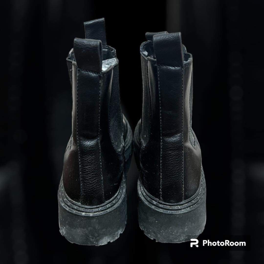 Betsy Hermione Boots, Women's Fashion, Footwear, Boots on Carousell