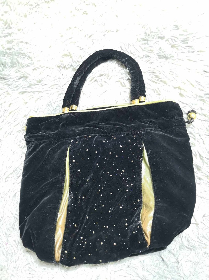 Black Velvet Tote Bag, Women's Fashion, Bags & Wallets, Tote Bags on ...