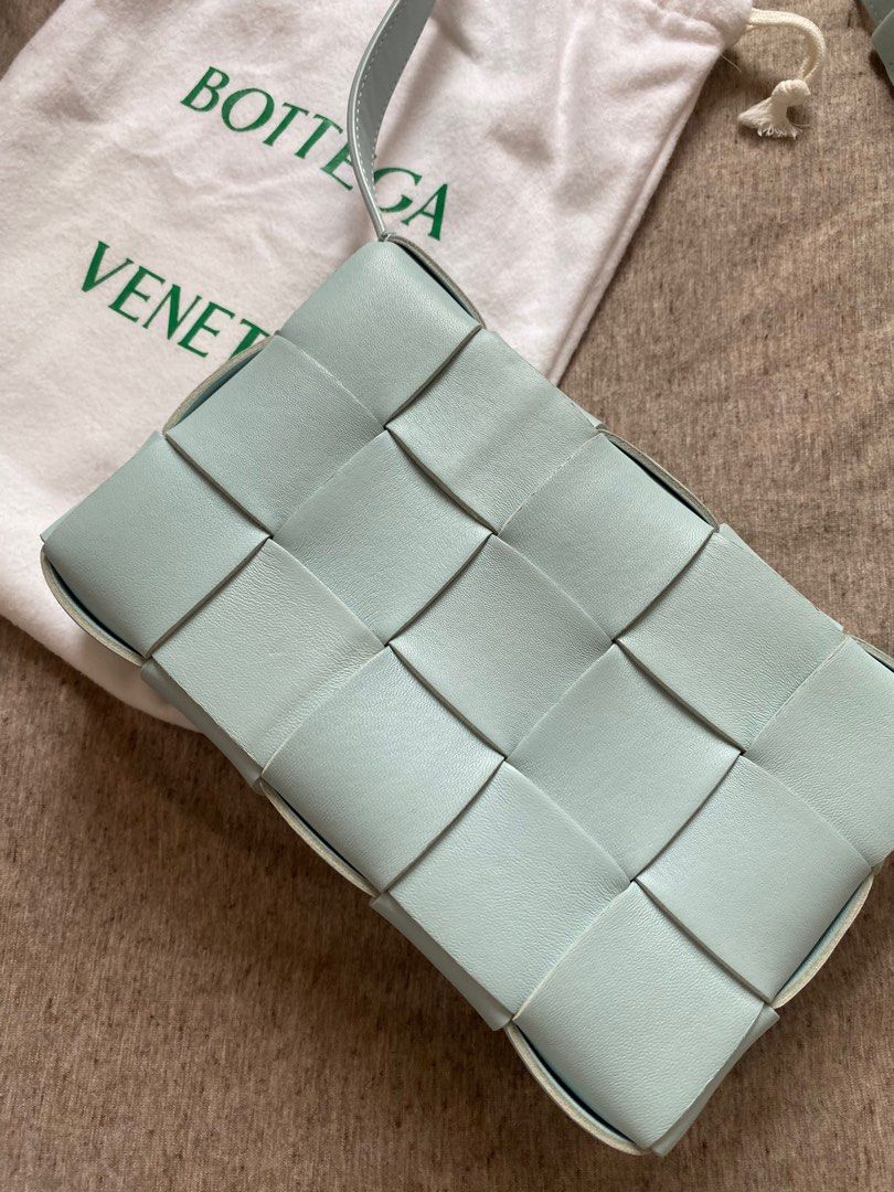 Bottega veneta BV Cassette classic - teal washed (light blue), 名牌, 手袋及銀 ...