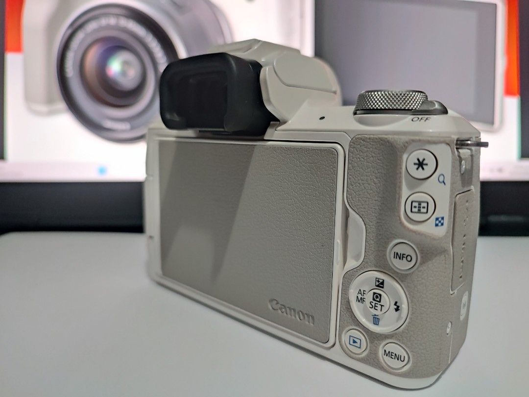 Canon M50 white vlogging camera, Photography, Cameras on Carousell
