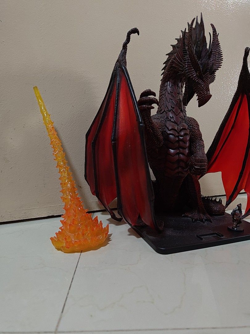 Colossal Dragon, Dungeons and dragons Limited edition figure, Hobbies ...