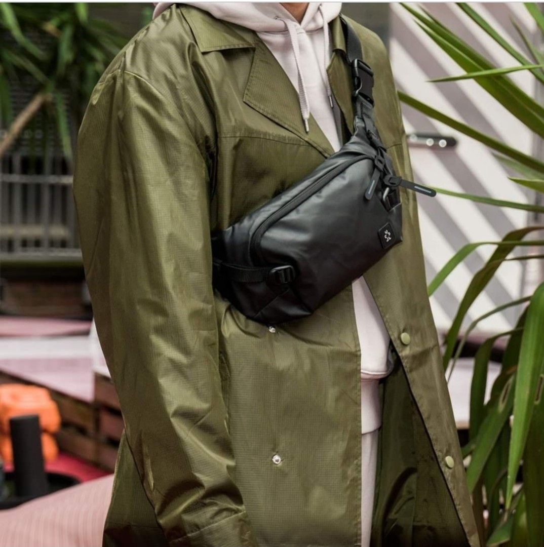 Crumpler Zero Border Hip Pack, Men's Fashion, Bags, Sling Bags on Carousell