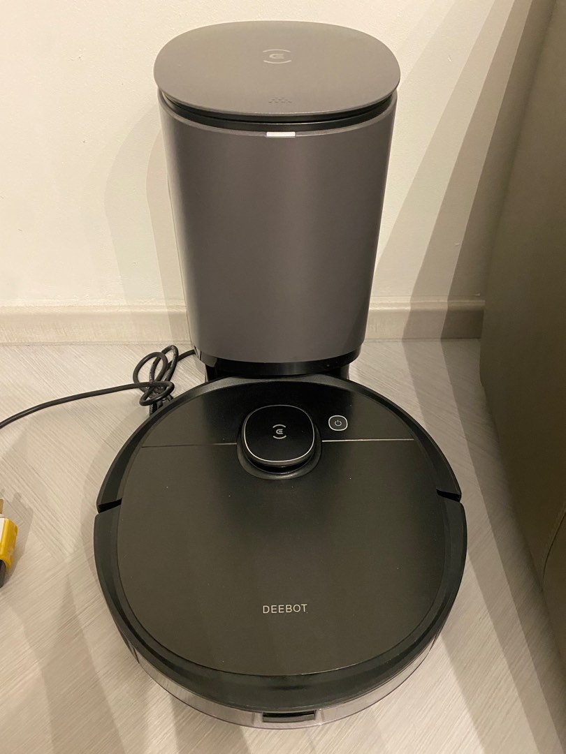 Robot Vacuum Deebot T8 with mop function, TV & Home Appliances, Vacuum ...