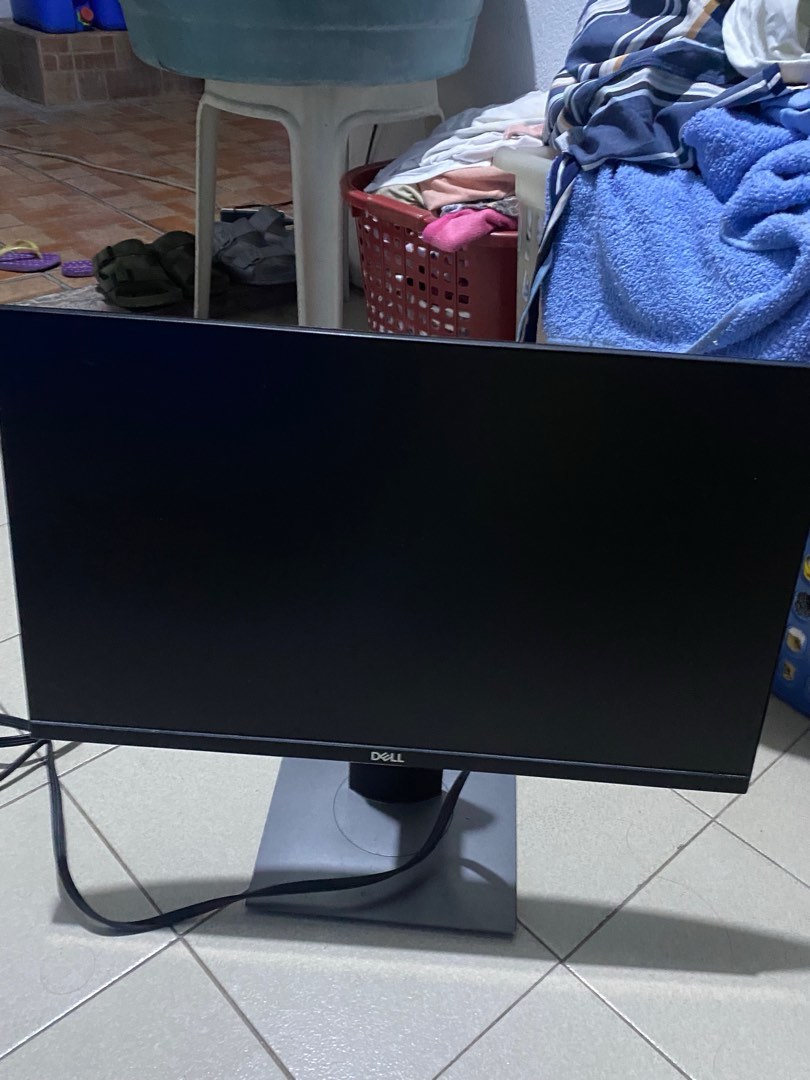 Dell 22" IPS Flat Panel - Good For Starters - Negotiable , Computers ...