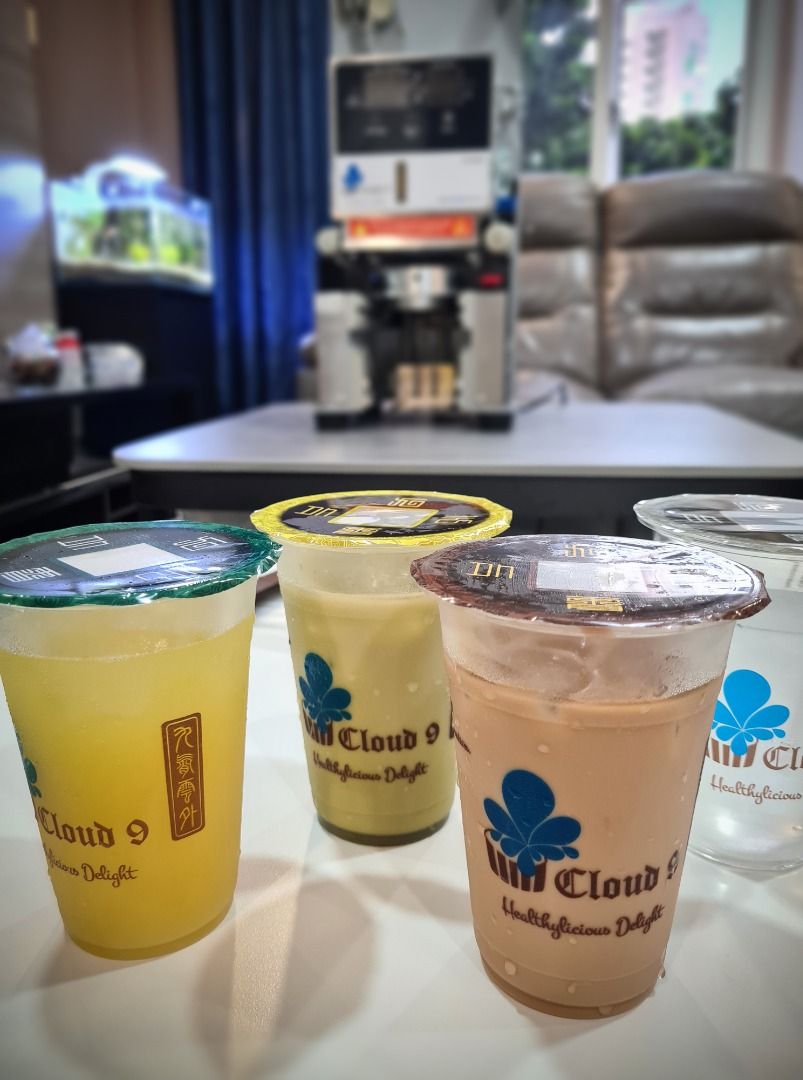 Disposable Plastic Cups (500ML) with Tri-coloured Design, Furniture ...