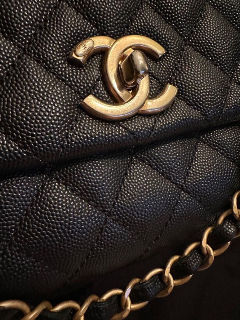 Excellent condition Chanel Coco handle medium caviar Black lizard ...