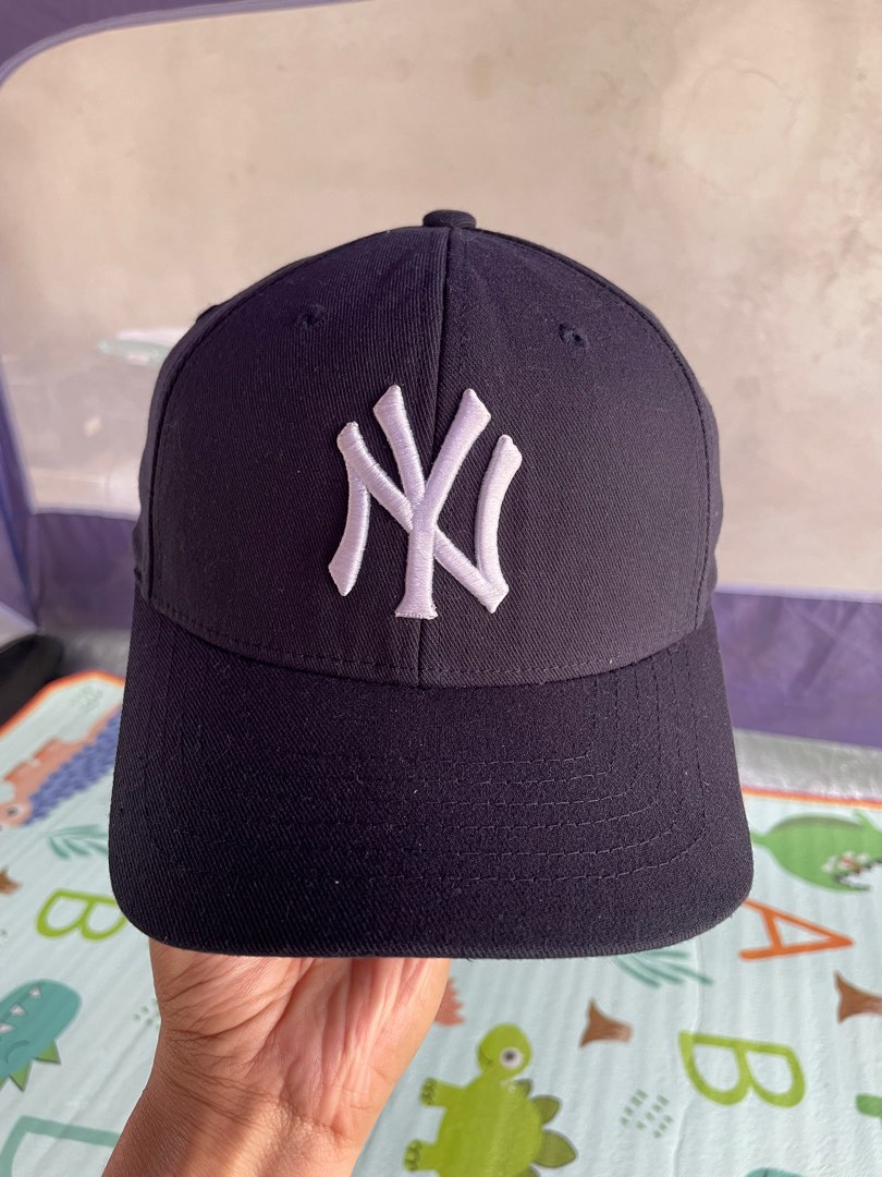 FLEXFIT MLB closed cap, Men's Fashion, Watches & Accessories, Caps ...