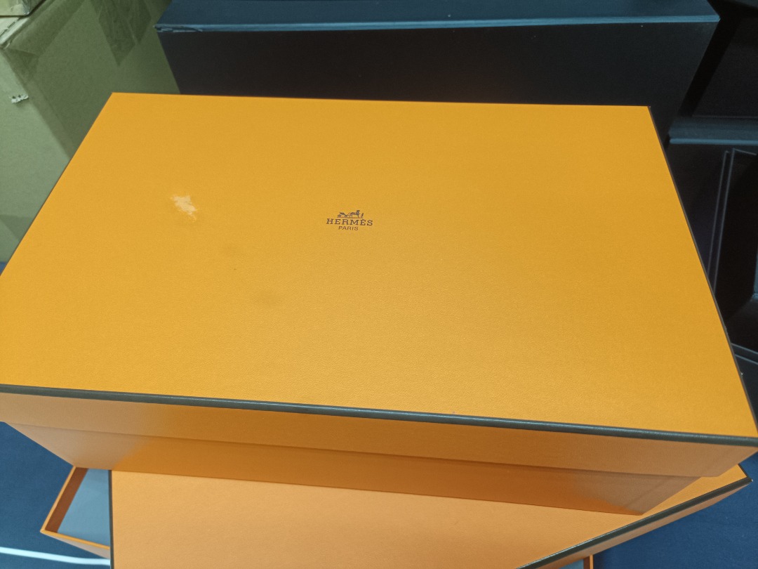 Hermes box, Luxury, Accessories on Carousell