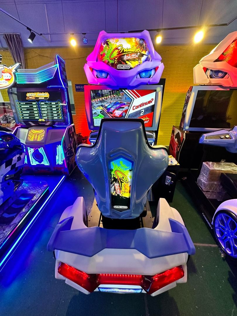 Indoor Arcade Car Racing Game Machine 3D Dynamic Car Cruis'n Blast, Sports Equipment, Sports ...