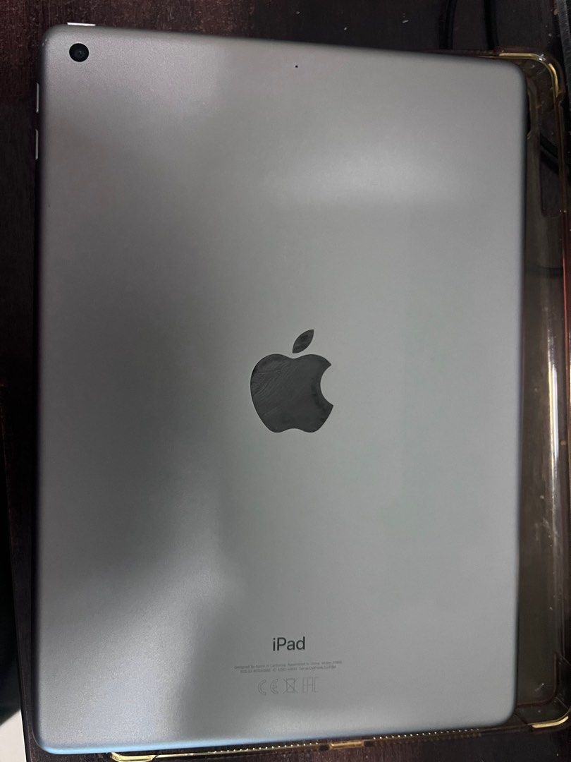 iPad 6th Gen 9.7 Wifi Silver 128GB, Mobile Phones & Gadgets, Tablets ...