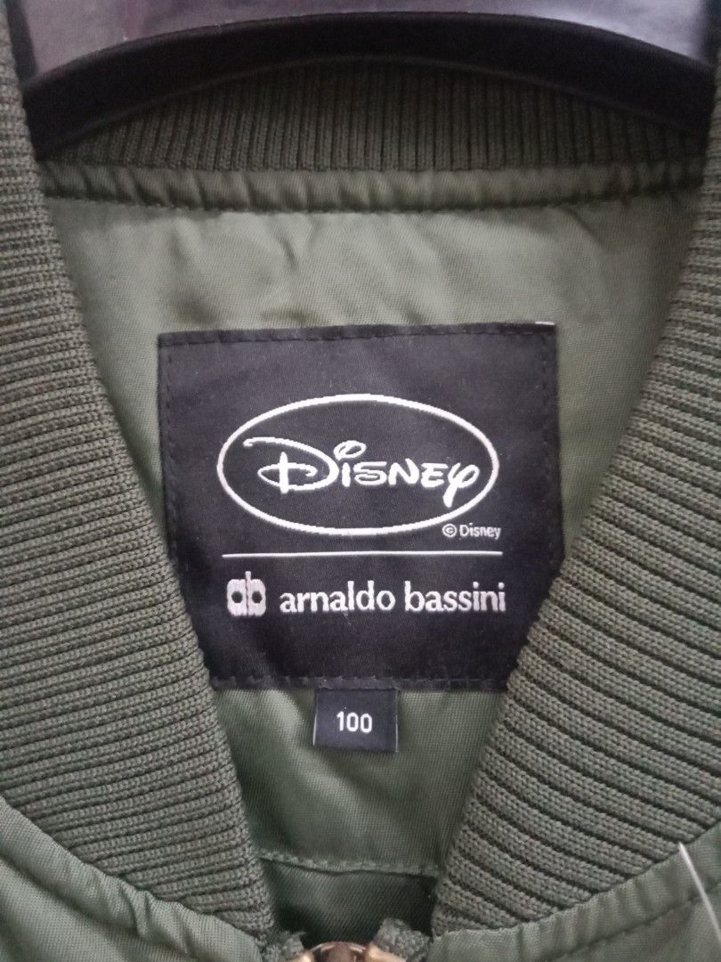 Jacket Disney army, Fesyen Pria, Pakaian , Baju Luaran di Carousell