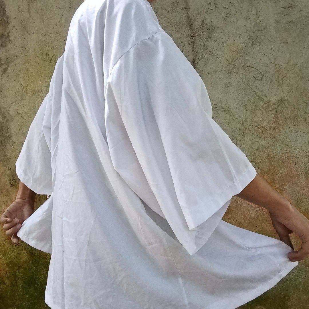 Japanese Minimalist White Kimono/Haori, Men's Fashion, Tops & Sets ...