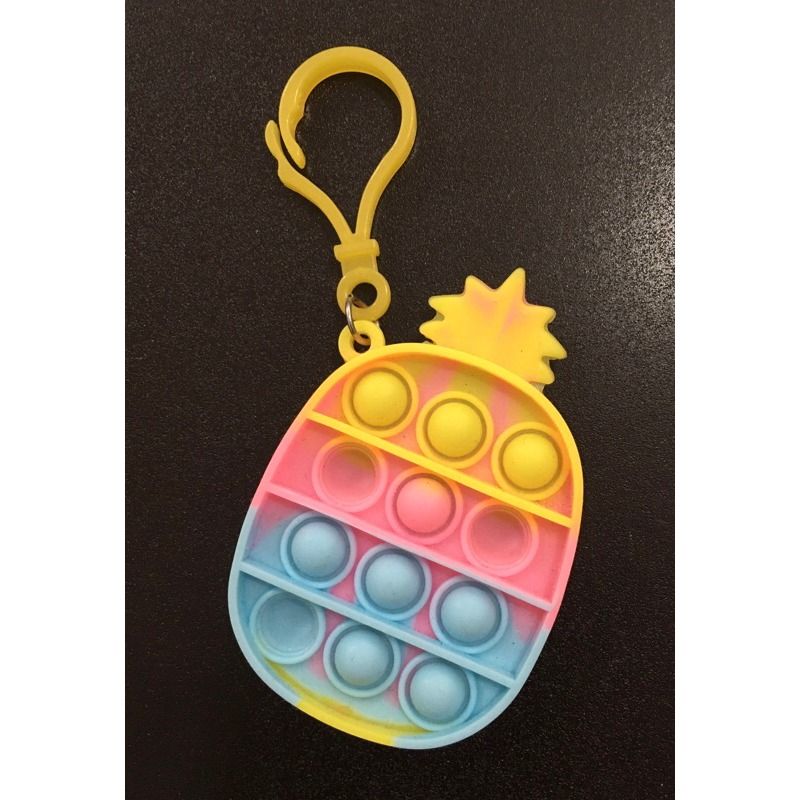 Keychain/keycharm A-Gq, Hobbies & Toys, Memorabilia & Collectibles, Fan ...