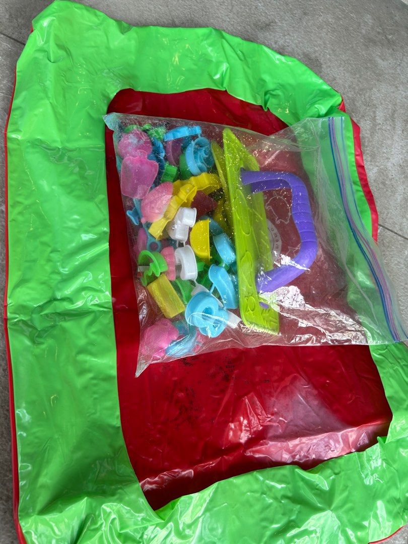 Kinetic sand, tools and pit, Hobbies & Toys, Toys & Games on Carousell