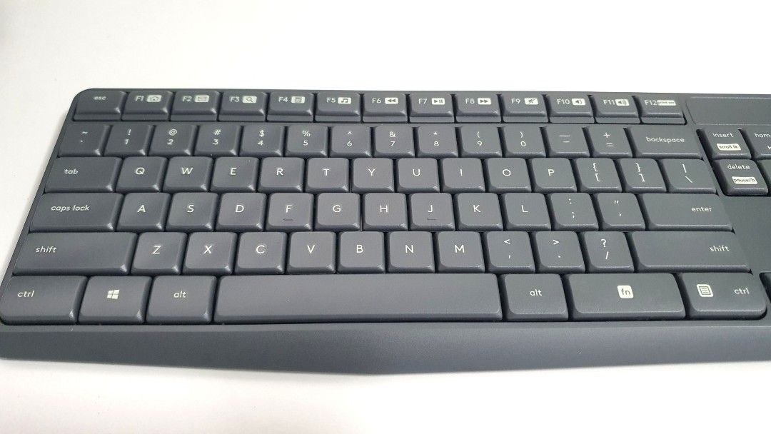 Logitech Mk235 Wireless Keyboard And Mouse Computers And Tech Parts And Accessories Computer
