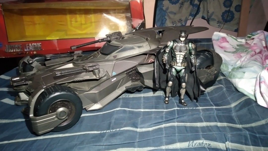 Mattel Justice League Batmobile 1/12 scale Non-RC version, Hobbies ...