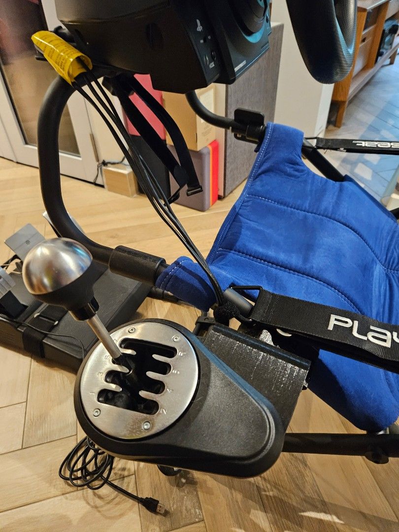 Playseat challenge Thrustmaster T300 RS GT edition. TH8A shifter, Video ...