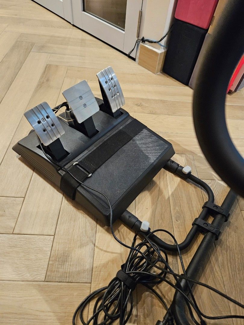 Playseat challenge Thrustmaster T300 RS GT edition. TH8A shifter, Video ...
