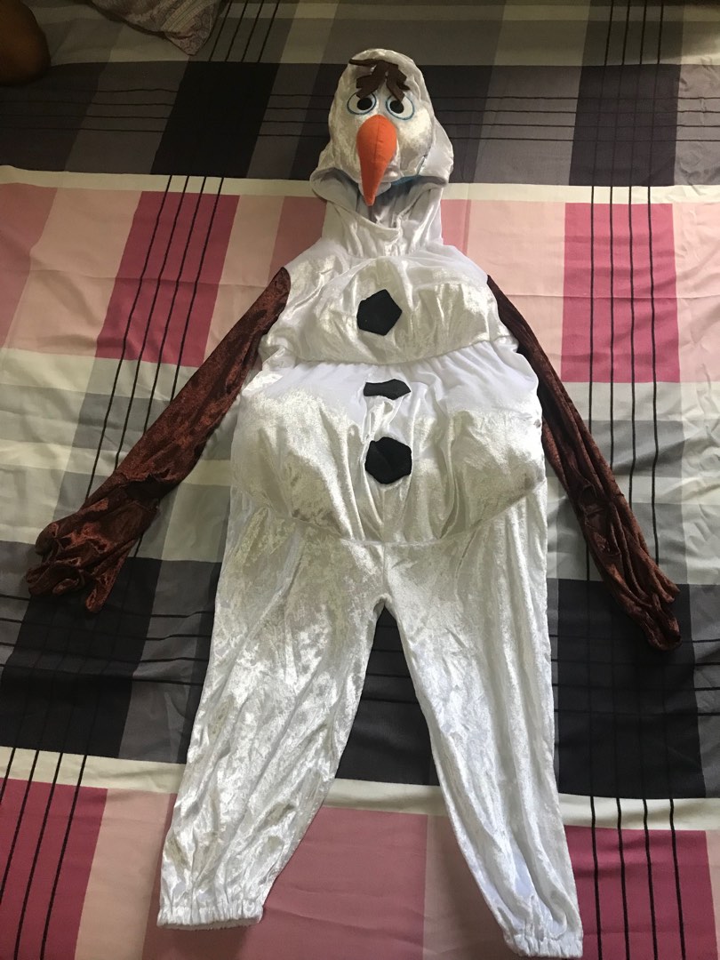 Preloved Olaf Costume 3-4 years old, Looking For on Carousell