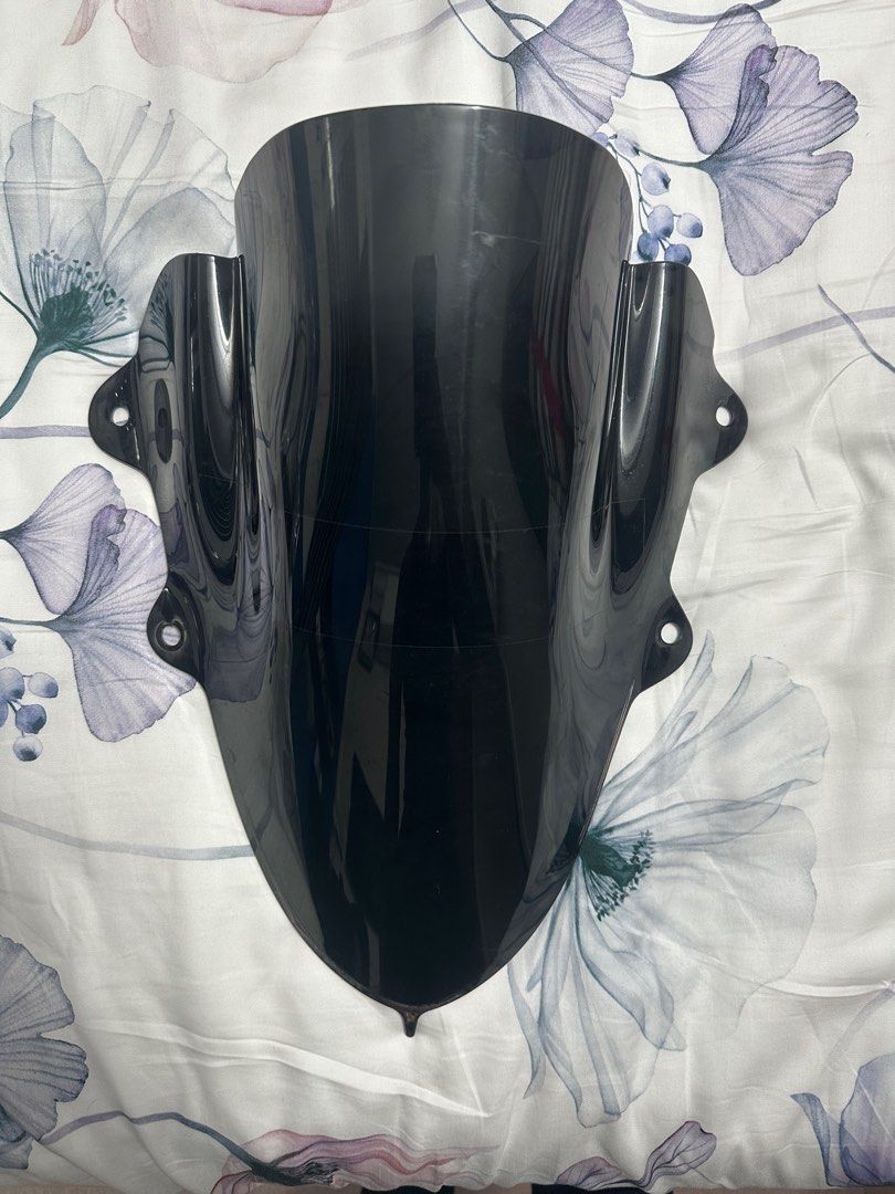 R15 V3 Bubble Windshield, Motorcycles, Motorcycle Accessories on Carousell
