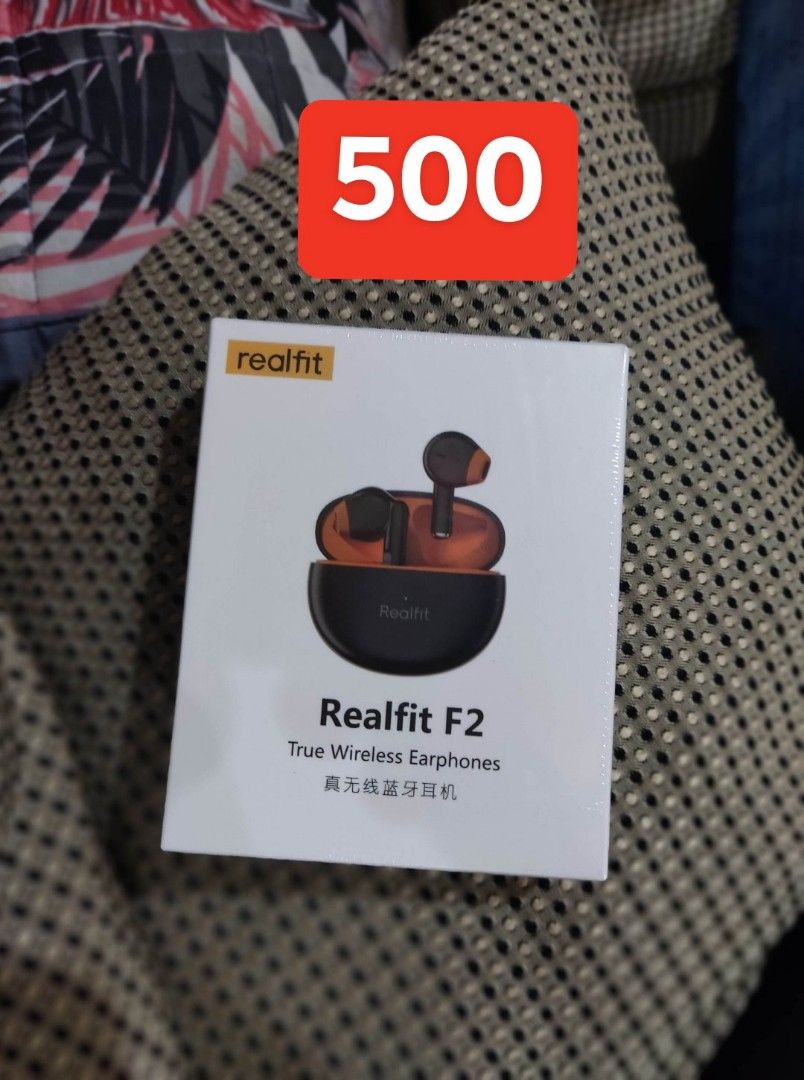 Realfit F2 Earbuds, Audio, Earphones on Carousell
