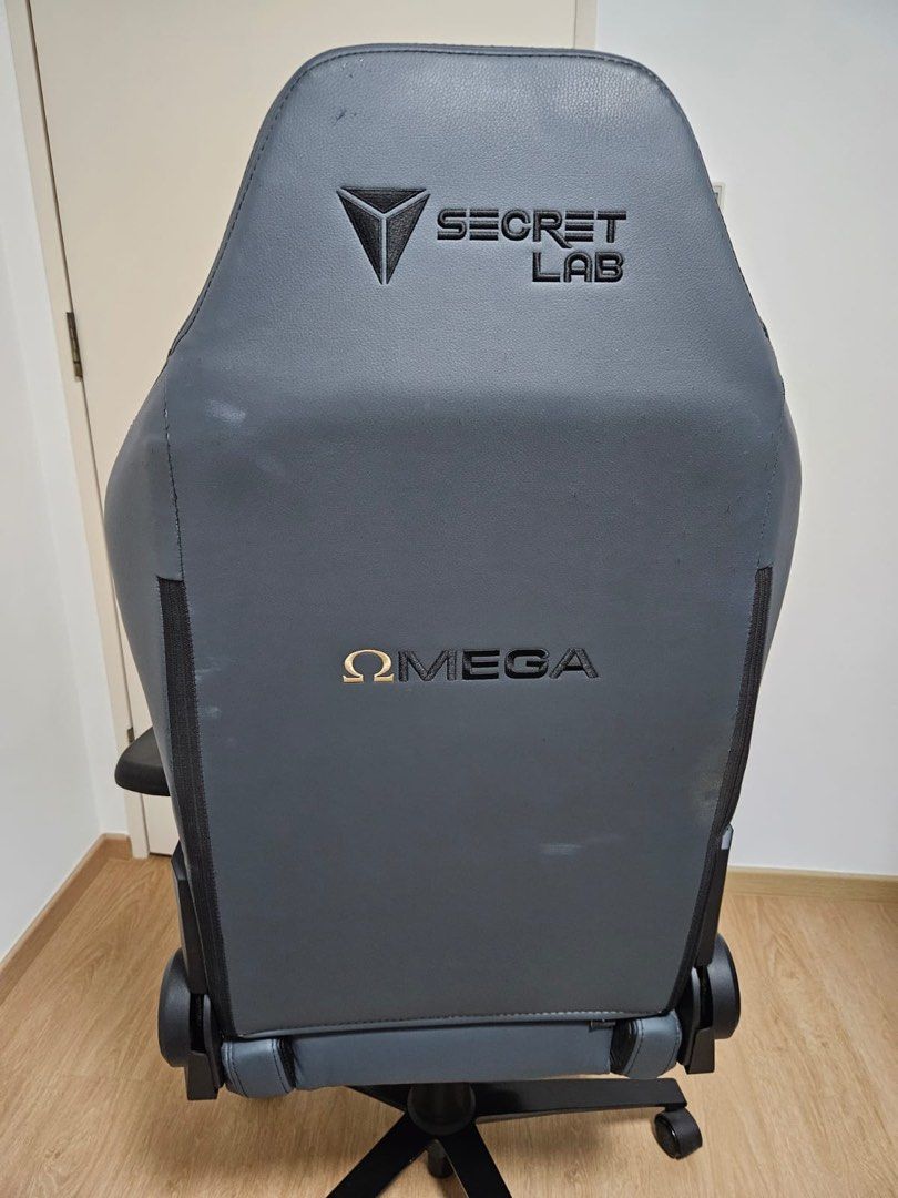 Secret Lab Chair, Furniture & Home Living, Furniture, Chairs on Carousell