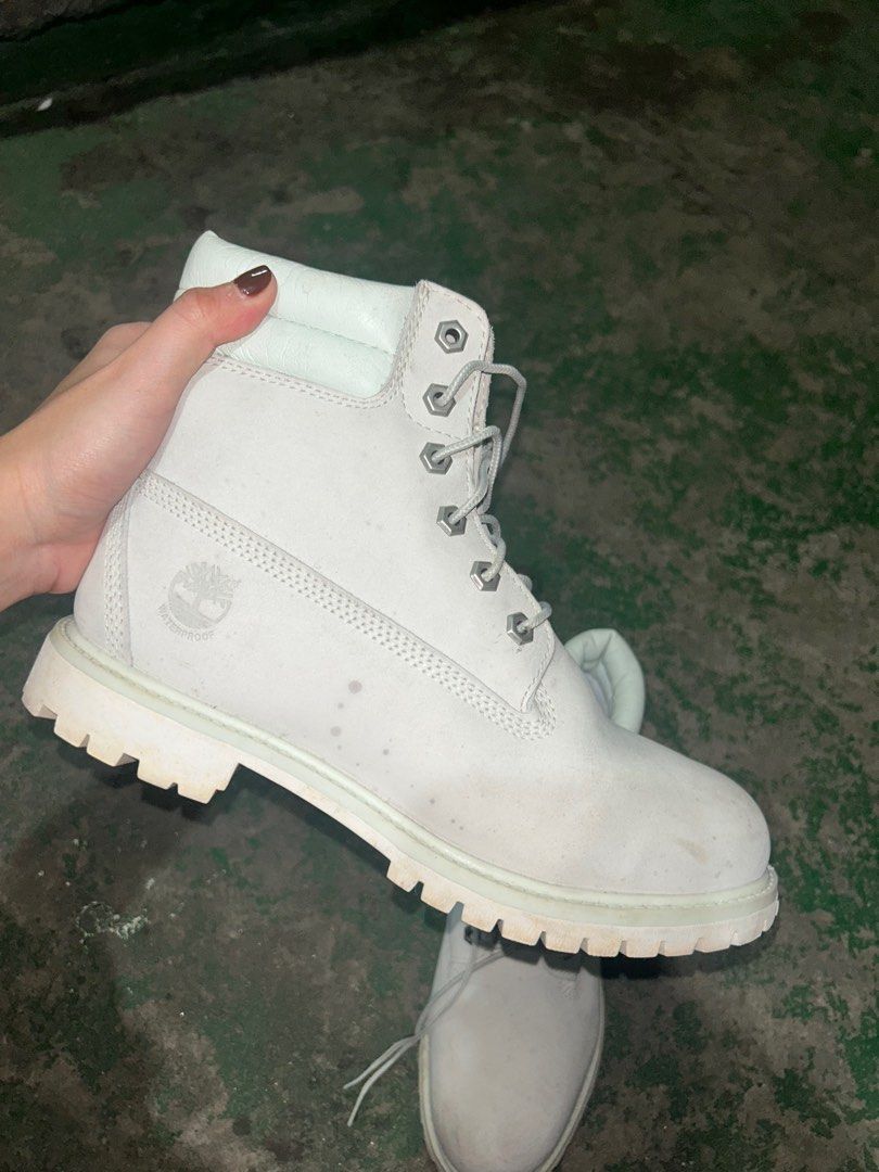 Timberland White Boots, Women's Fashion, Footwear, Boots on Carousell