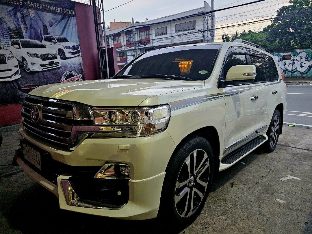 Toyota Land Cruiser LC200 Auto, Cars for Sale, Used Cars on Carousell