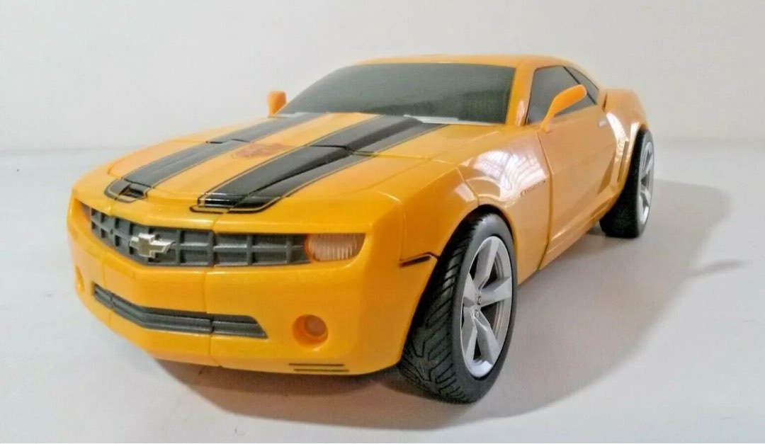 Transformers Yellow Chevy Camaro BUMBLEBEE Bumble Bee 2007 Hasbro ...