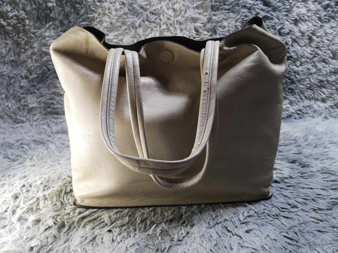 Trideep Gray Leather Tote Bag, Women's Fashion, Bags & Wallets, Tote Bags on Carousell