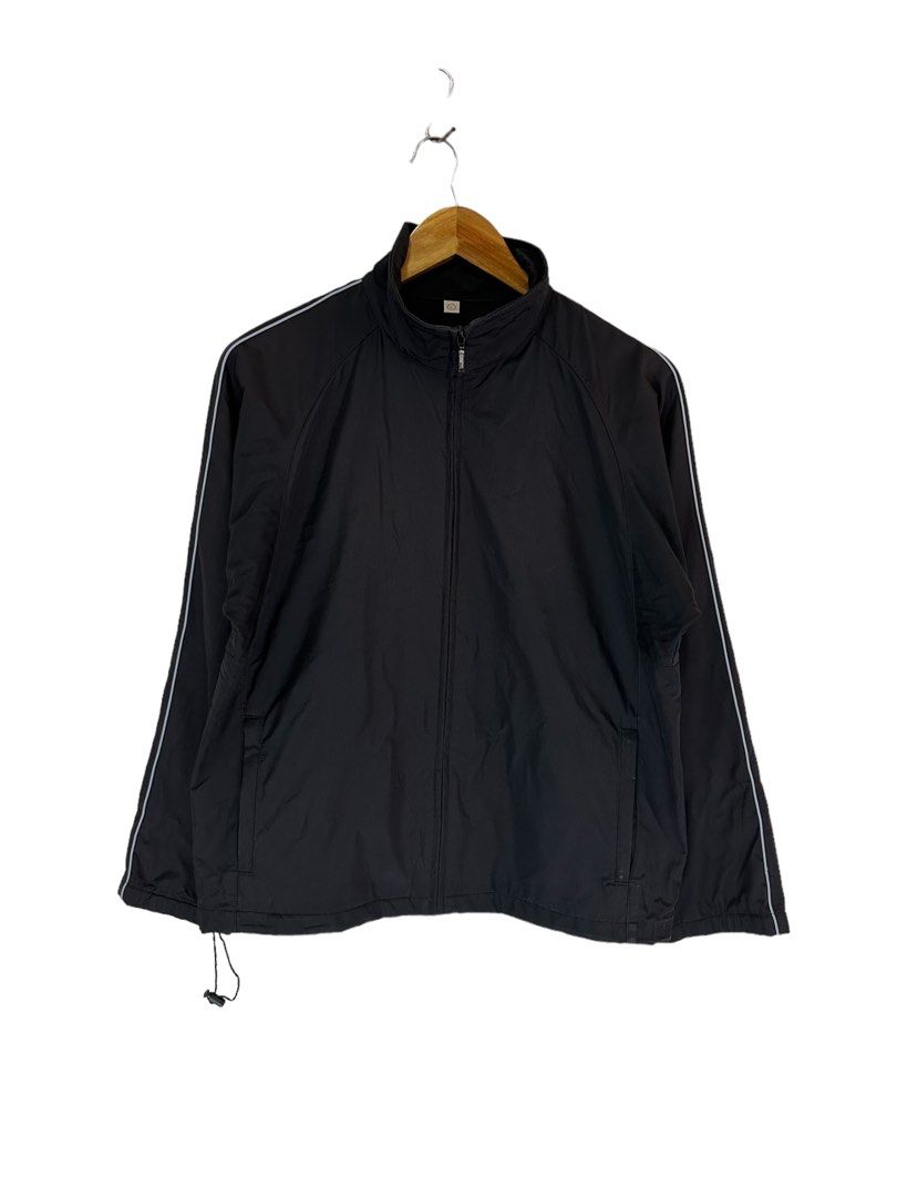 uniqlo windbreaker waterproof jacket black, Men's Fashion, Coats ...