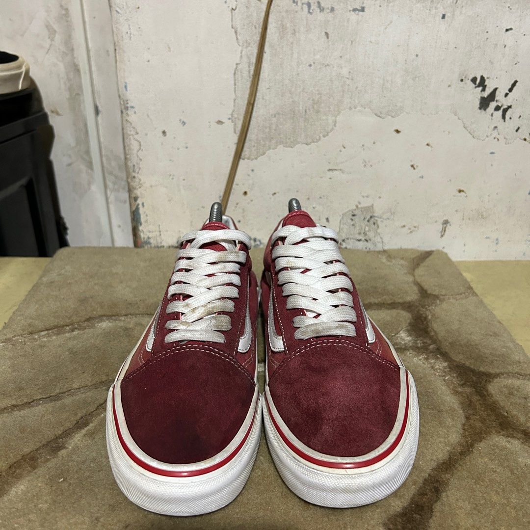 VANS OLD SKOOL RED, Men's Fashion, Footwear, Sneakers on Carousell