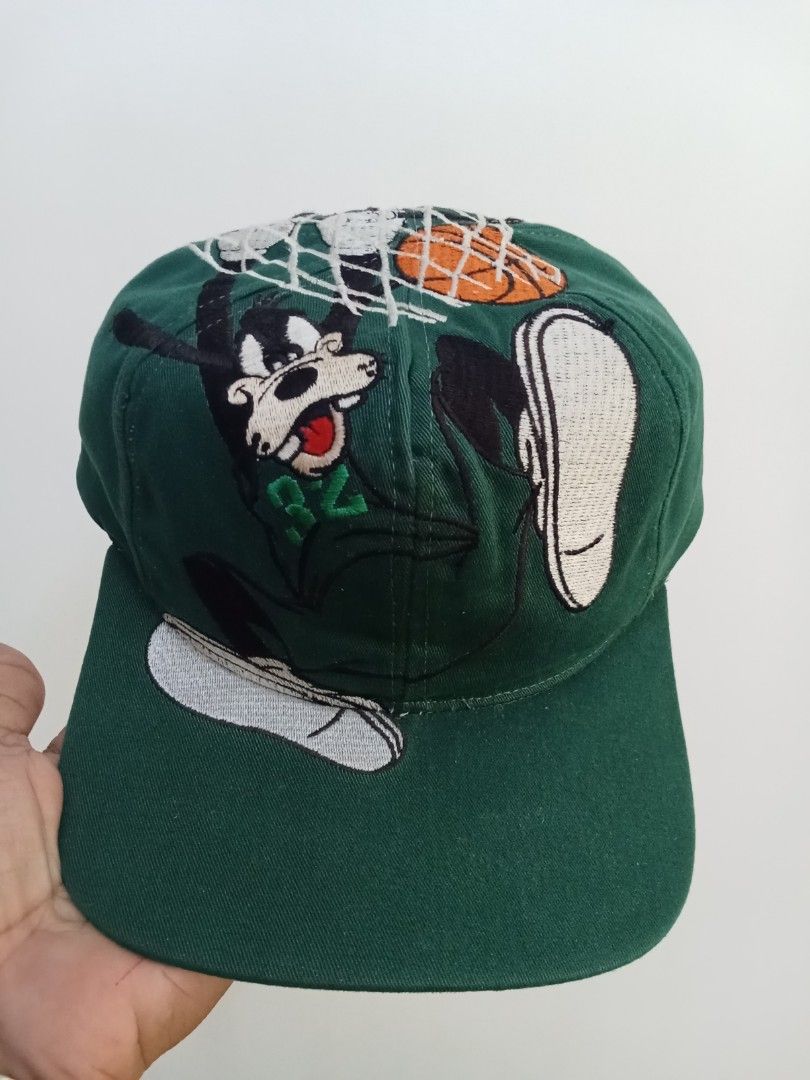Vintage goofy cap biglogo, Men's Fashion, Watches & Accessories, Caps ...