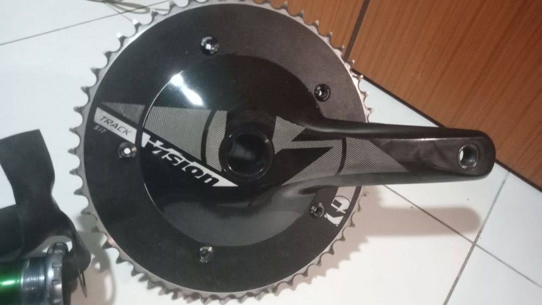 Vision track crankset, Sports Equipment, Bicycles & Parts, Parts ...