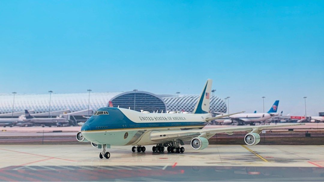 **Last piece** US Air Force One 747-200 (VC-25A) / Reg No. 28000/ By ...