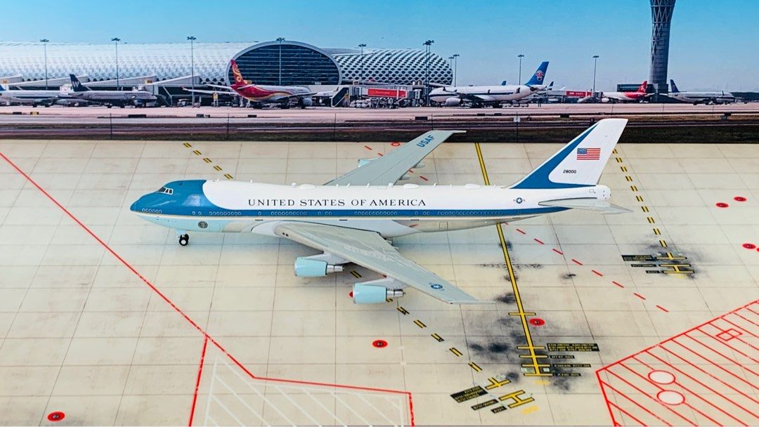 **Last piece** US Air Force One 747-200 (VC-25A) / Reg No. 28000/ By ...