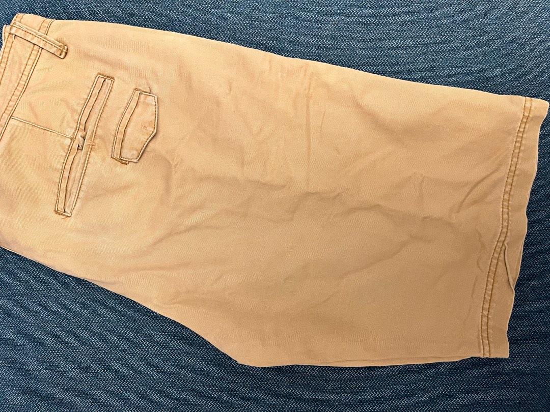 36 inch lightly used shorts, Men's Fashion, Bottoms, Shorts on Carousell