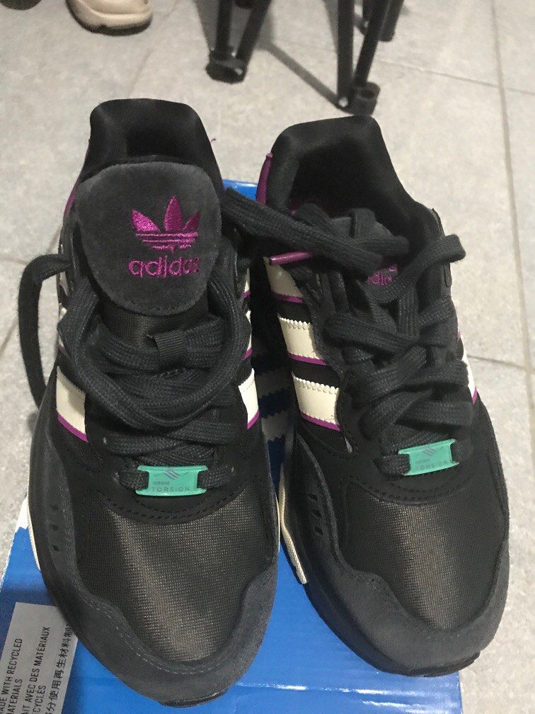 Adidas retrophy, Women's Fashion, Footwear, Sneakers on Carousell
