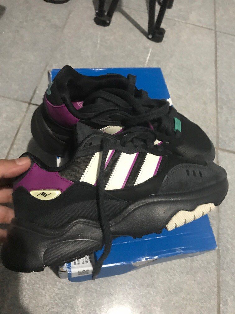 Adidas retrophy, Women's Fashion, Footwear, Sneakers on Carousell