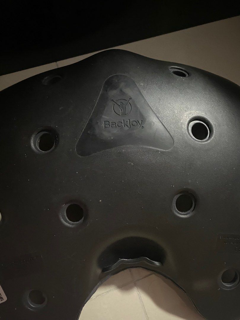 Backjoy SitSmart posture correct, Health & Nutrition, Braces, Support & Protection on Carousell